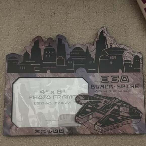 Star Wars | Accents | Star Wars Galaxys Edge Black Spire Outpost Photo ...